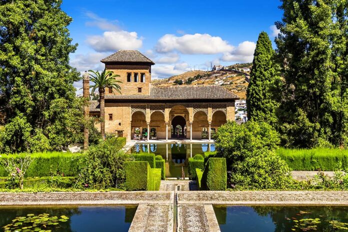 25 Best Things to Do in Granada (Spain) - The Nomadvisor