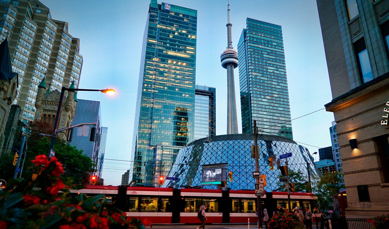 Where To Stay In Toronto: 8 Best Areas