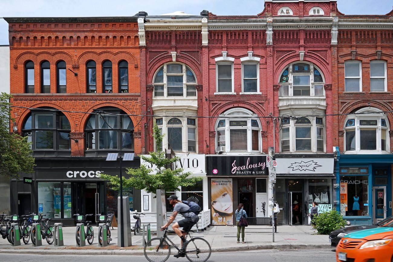 Where To Stay In Toronto: 8 Best Areas